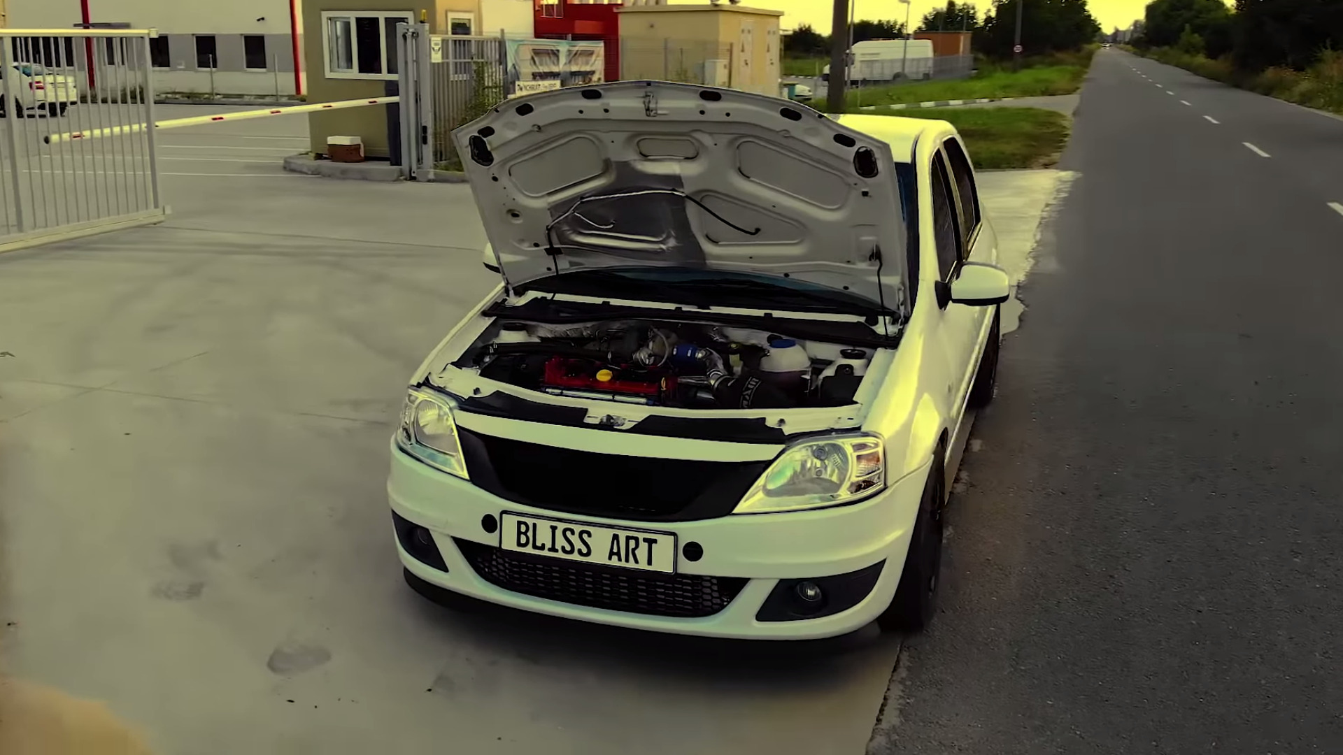 dacia-logan-tuning-500-cp - AUTO BILD